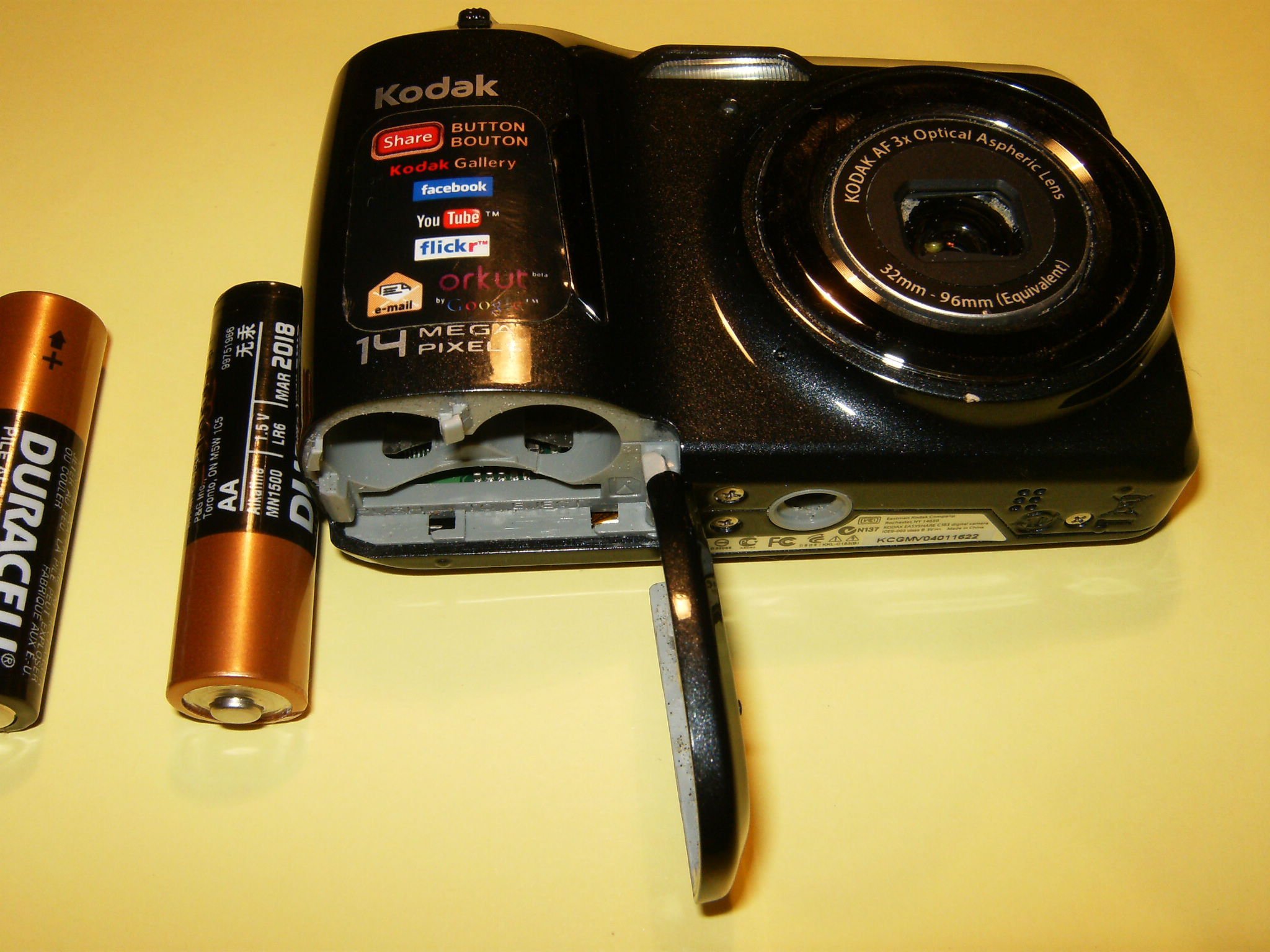 Kodak Easyshare C183 Lens Assembly Replacement - iFixit Repair Guide