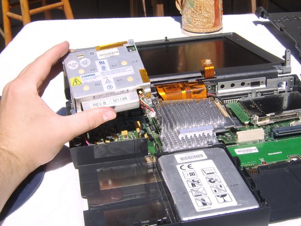 Disassembling the Compaq Armada 7800 - iFixit Repair Guide