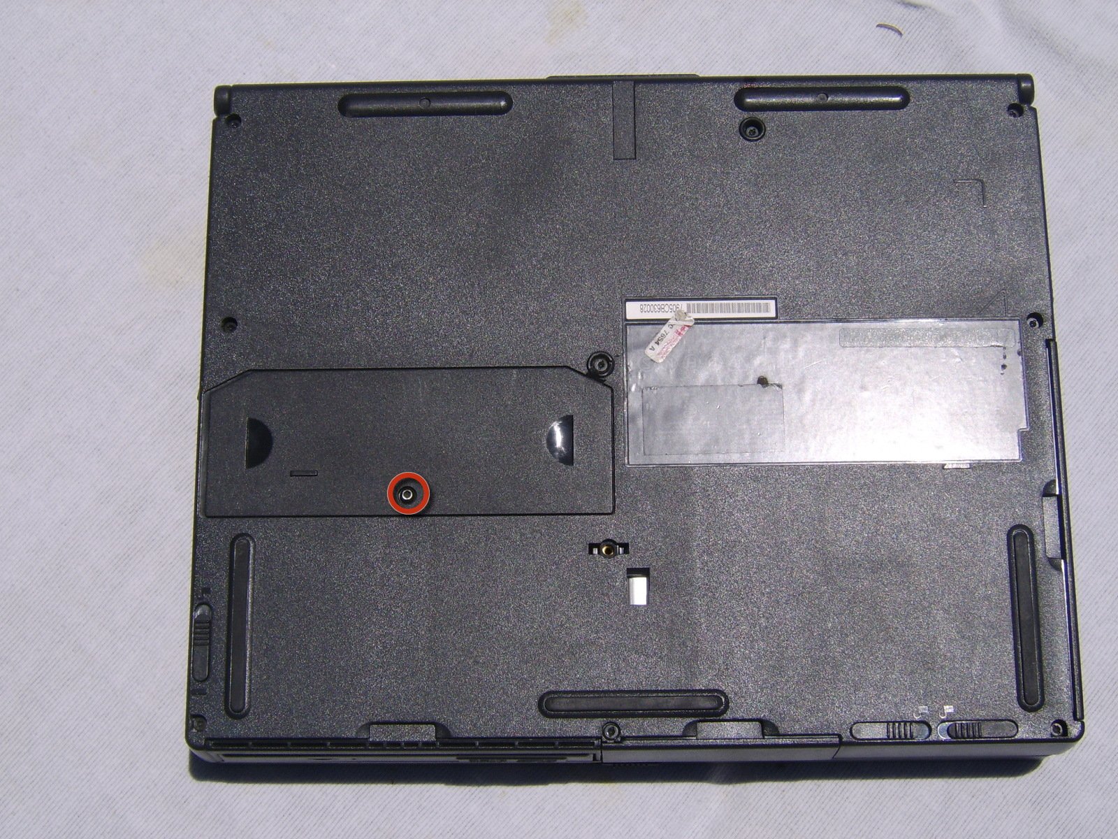 Disassembling the Compaq Armada 7800 - iFixit Repair Guide