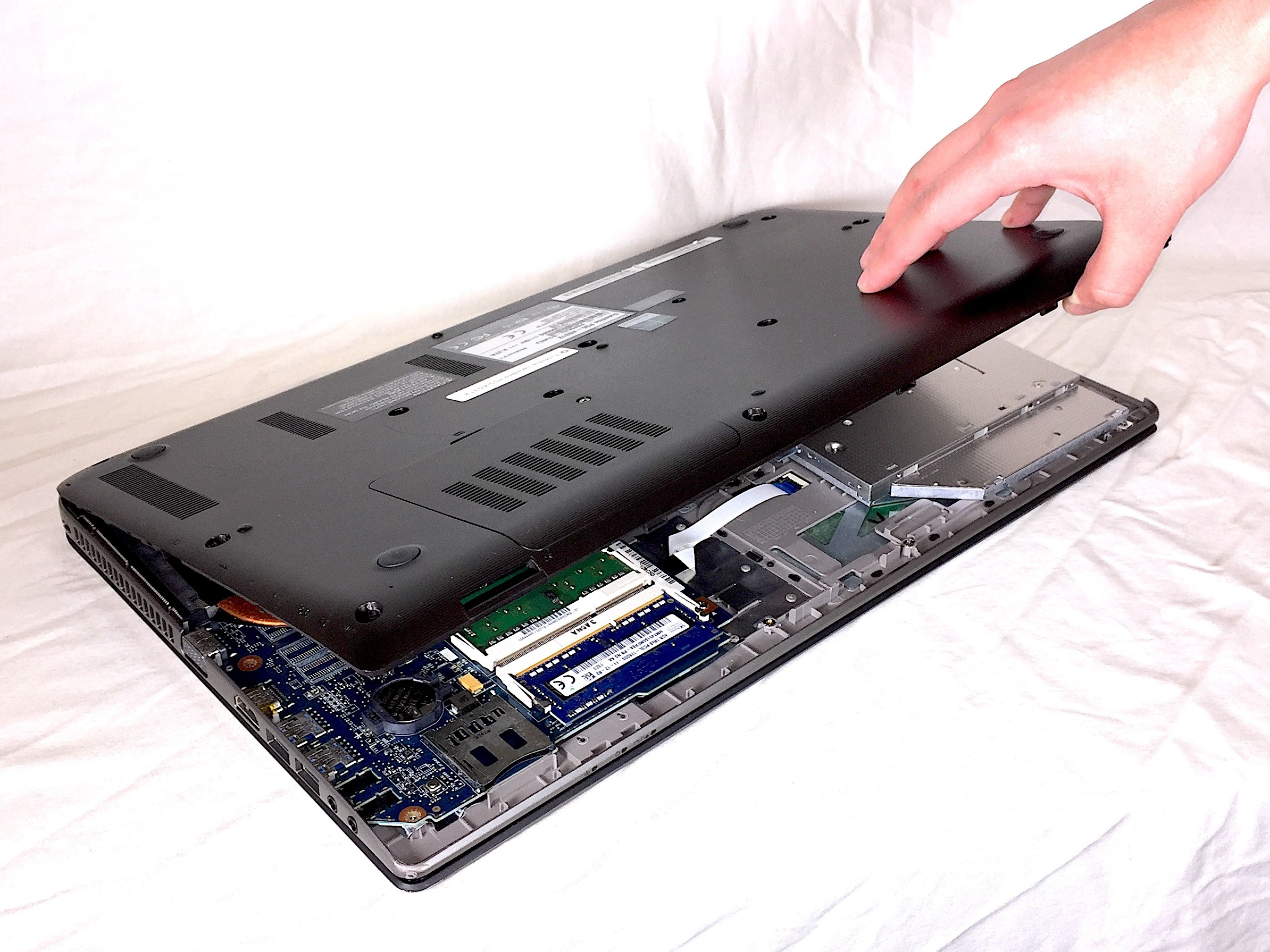 Toshiba Satellite P55-A5312 Disassembly - iFixit