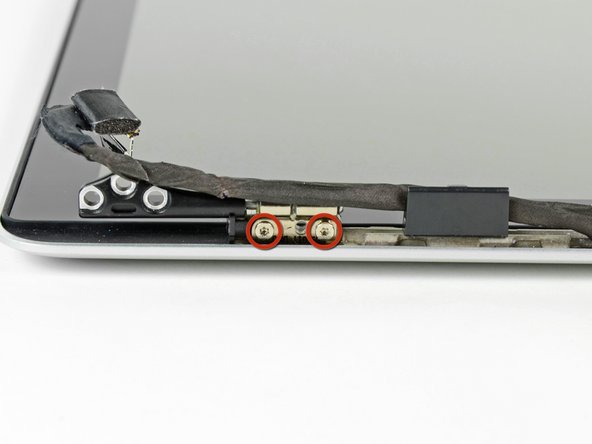 MacBook Pro 13" Unibody Mid 2010 Left Clutch Hinge Replacement - iFixit