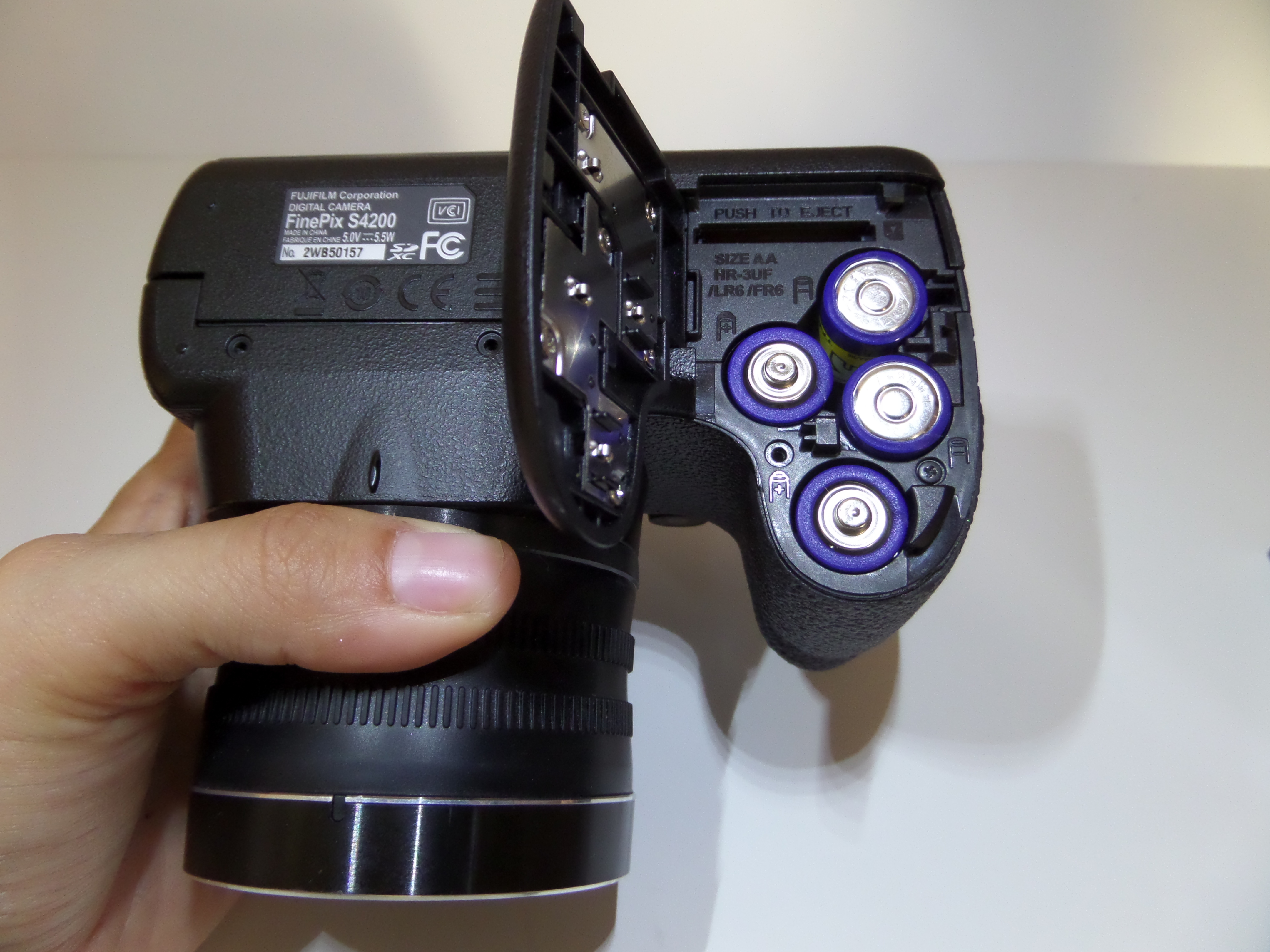 Fujifilm FinePix S4200 Battery Replacement - iFixit Repair Guide