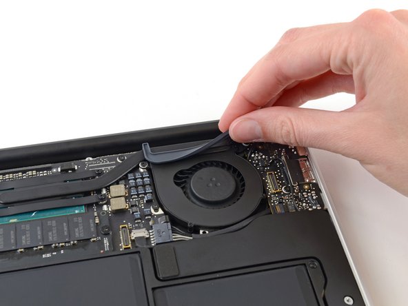 MacBook Air 13" Early 2015 Fan Replacement - iFixit Repair Guide