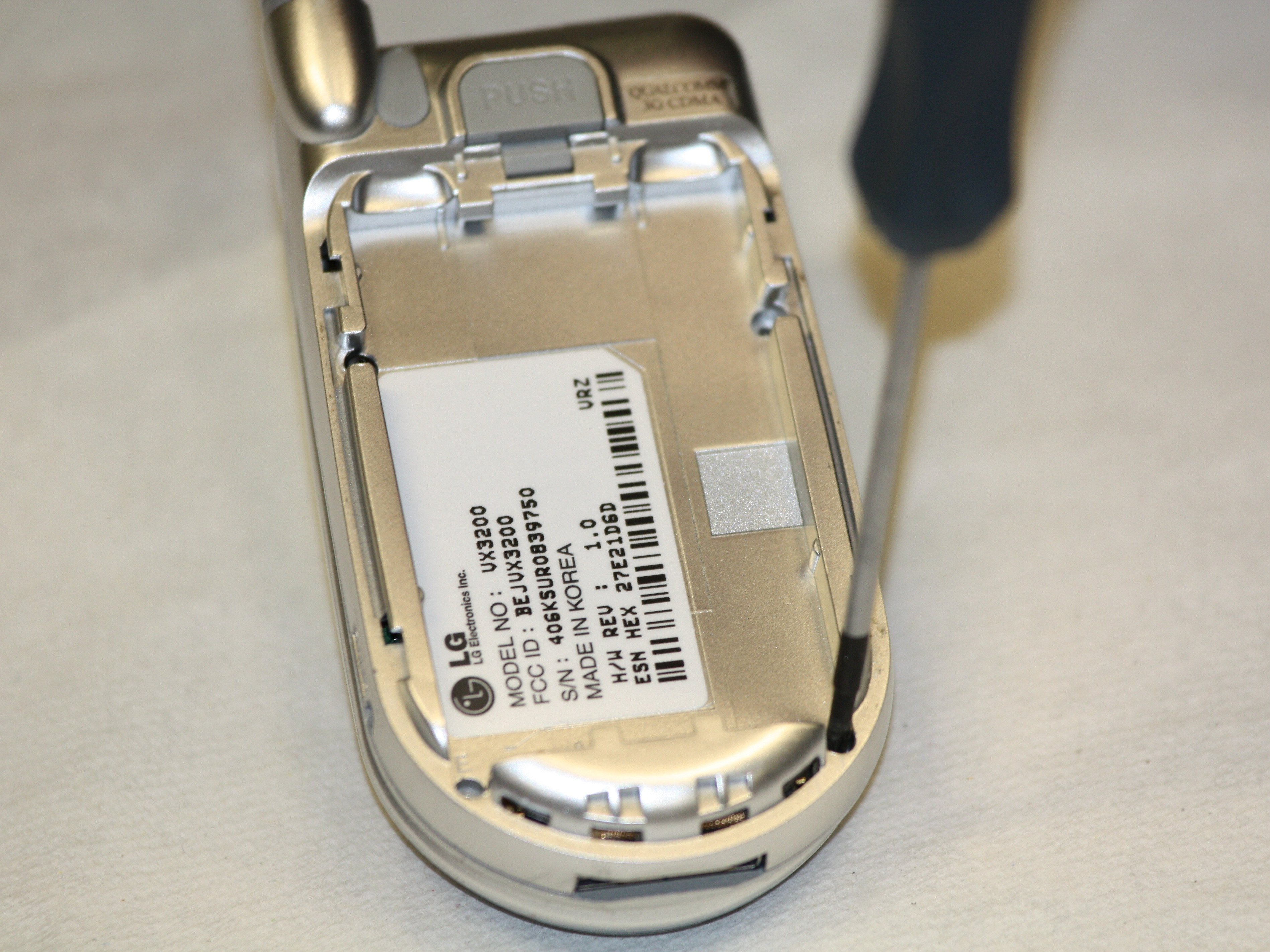 LG VX3200 Keypad Replacement - iFixit Repair Guide