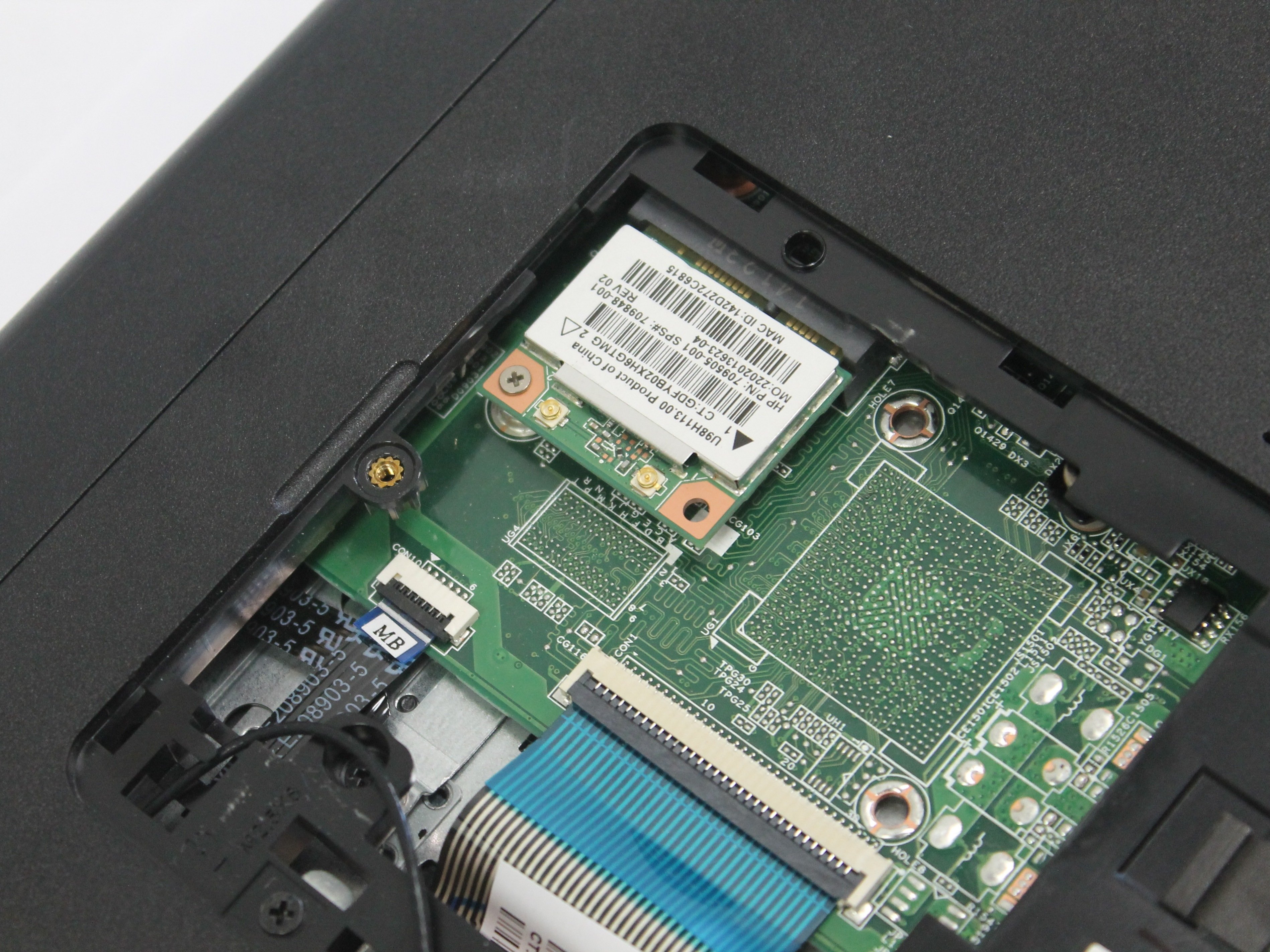 HP 15-d076nr Wireless Card Replacement - iFixit Repair Guide