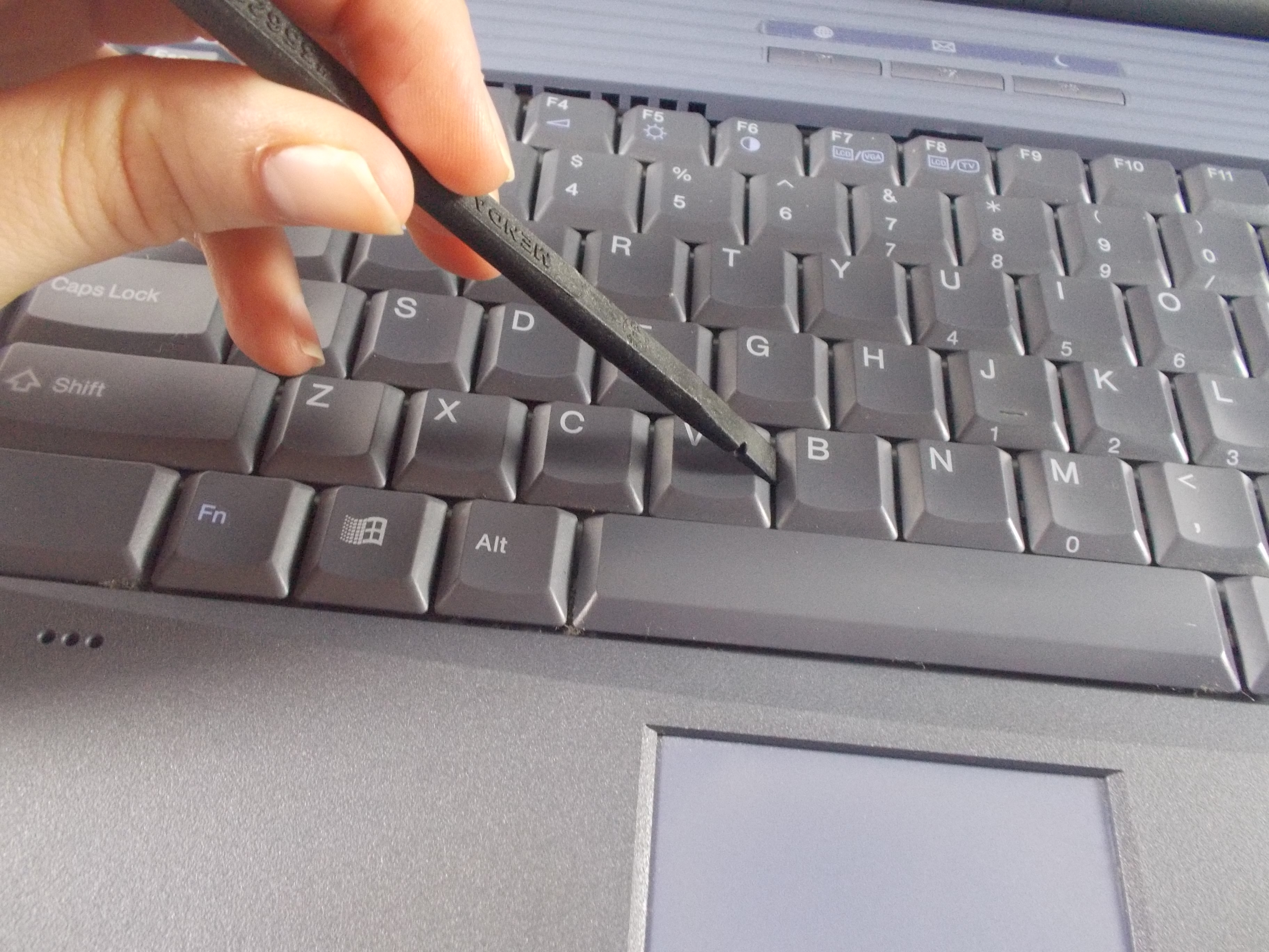 Sony VAIO PCG-F360 Single Key Replacement - iFixit Repair Guide