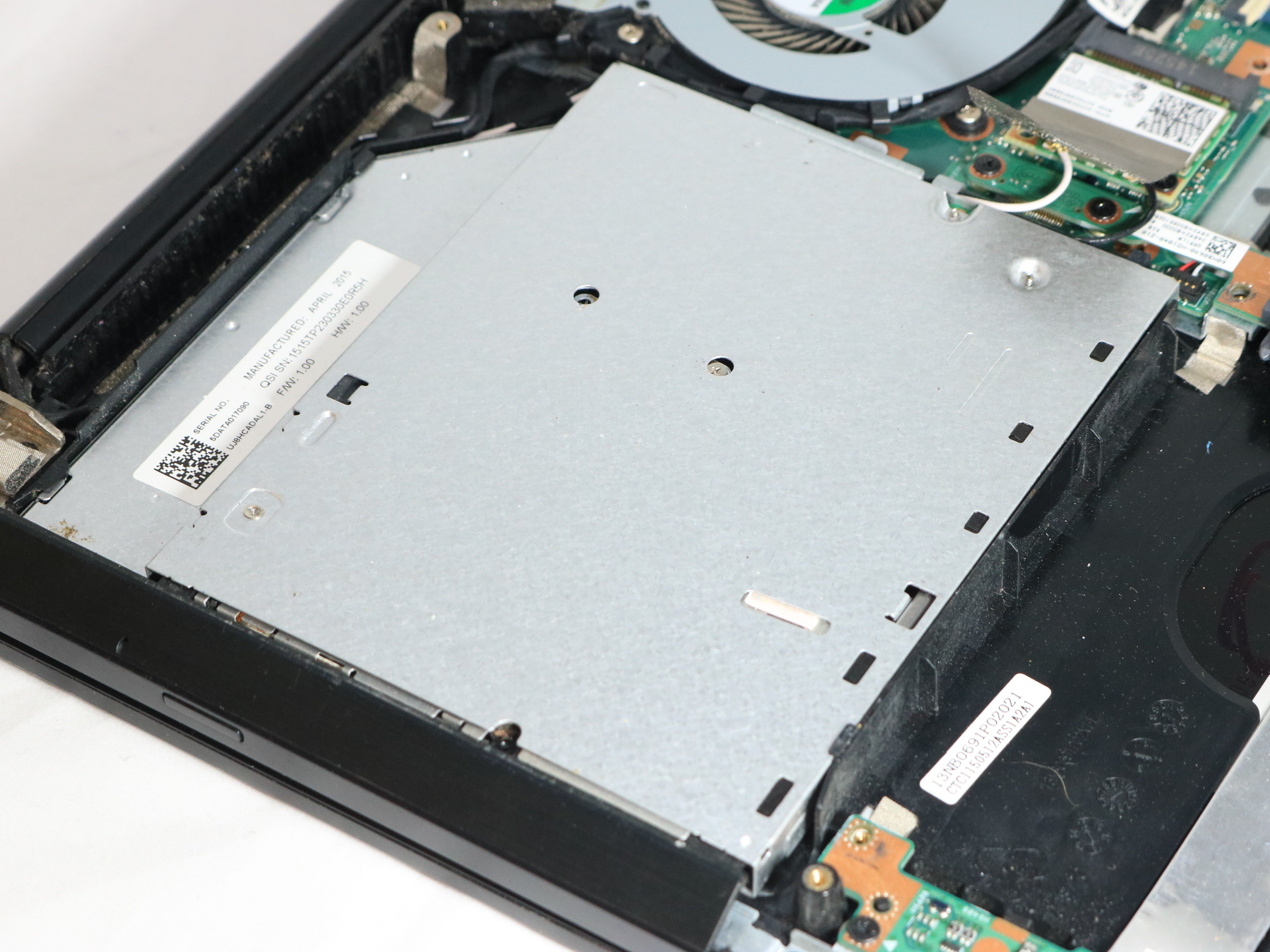 Asus Q551L Repair Optical Drive Replacement - iFixit Repair Guide