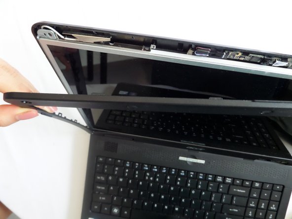 Acer Aspire 5734z-4836 Screen Replacement - iFixit