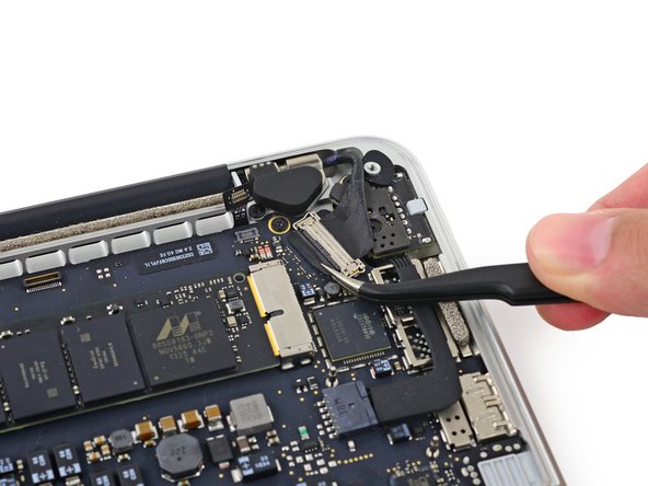 MacBook Pro 13" Retina Display Early 2015 Logic Board Replacement - iFixit