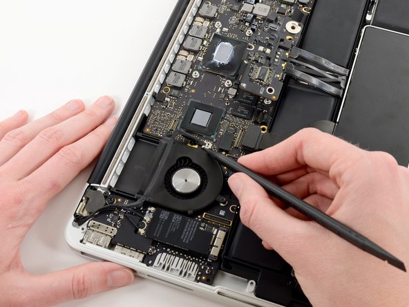 MacBook Pro 13" Retina Display Late 2012 Logic Board Replacement ...