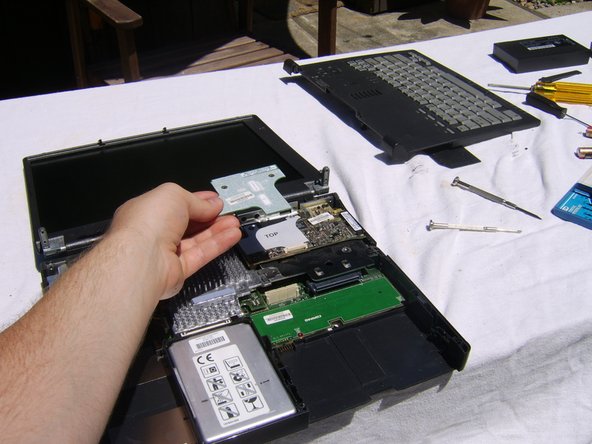 Disassembling the Compaq Armada 7800 - iFixit Repair Guide