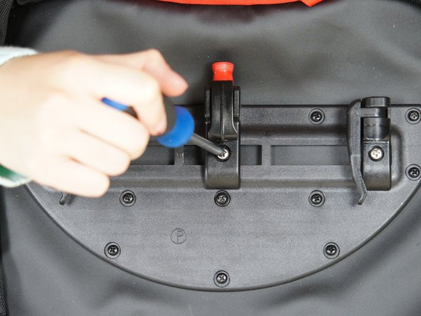 Timbuk2 Pannier Whole Clip Bracket Replacement - iFixit Repair Guide