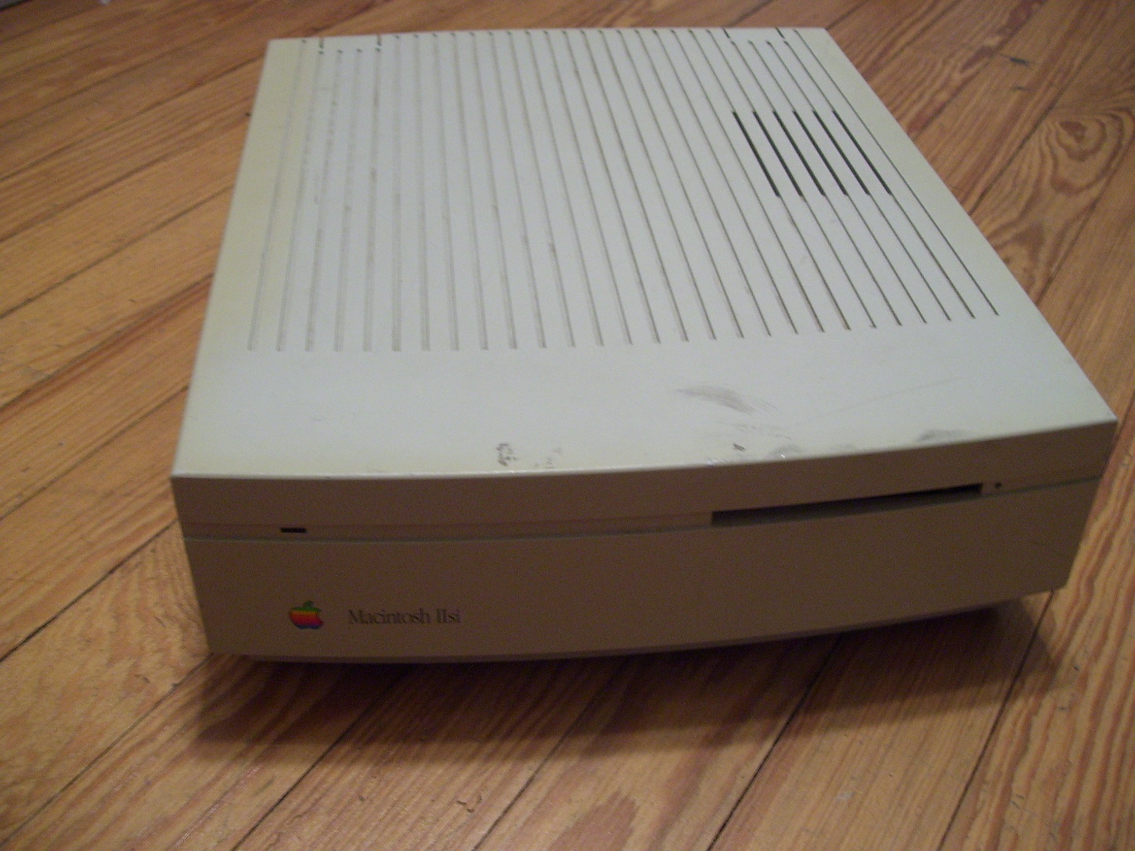 Macintosh IIsi Disassembly - iFixit Repair Guide