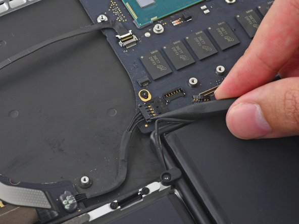MacBook Pro 13" Retina Display Early 2015 Logic Board Replacement - iFixit