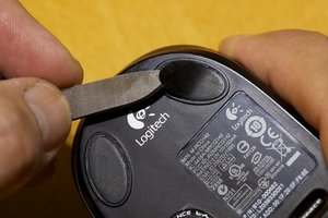 So how do I fix the stiff left button issue? - Logitech v470 - iFixit