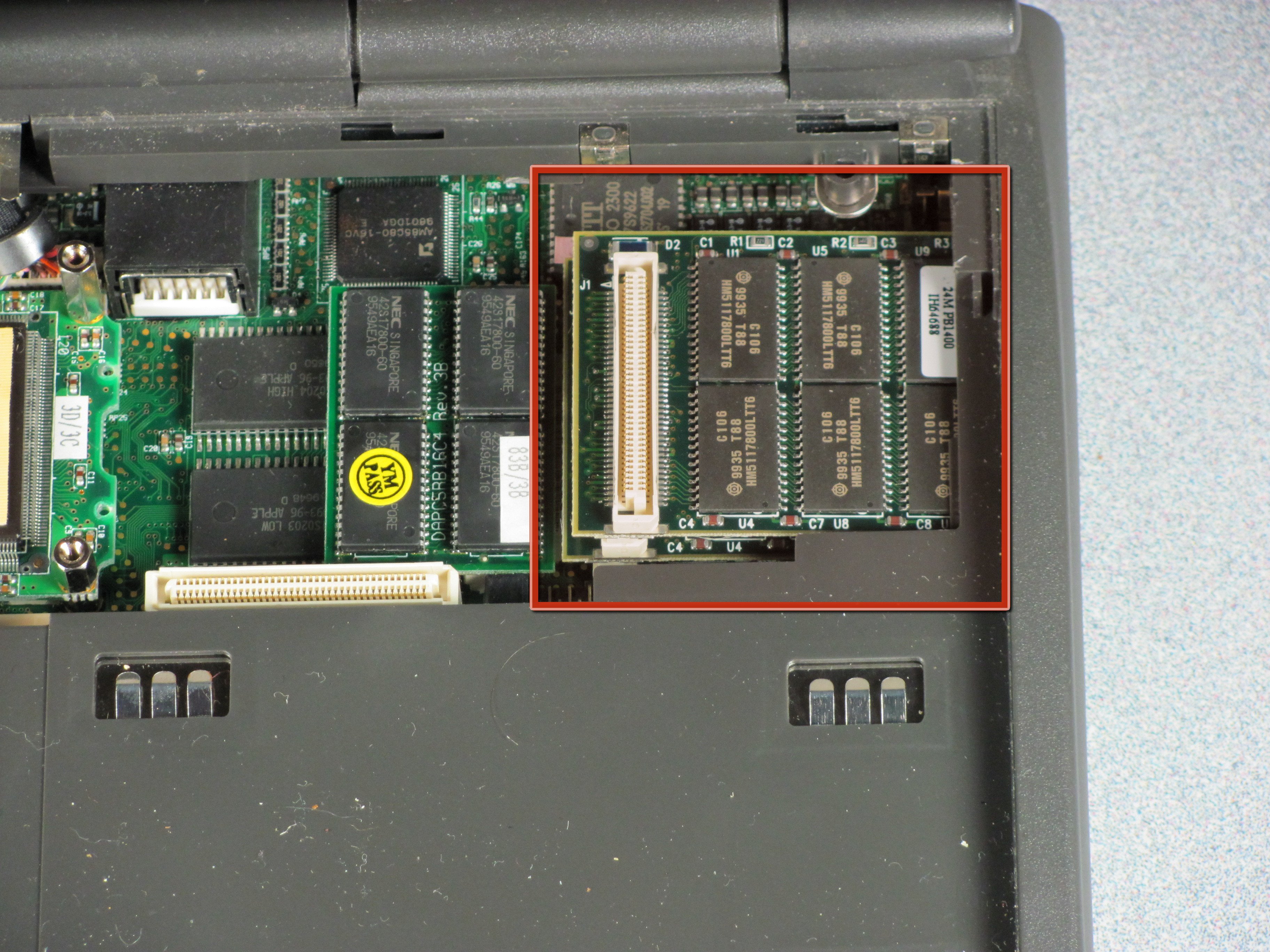 Macintosh PowerBook 1400 Series RAM Replacement - iFixit Repair Guide