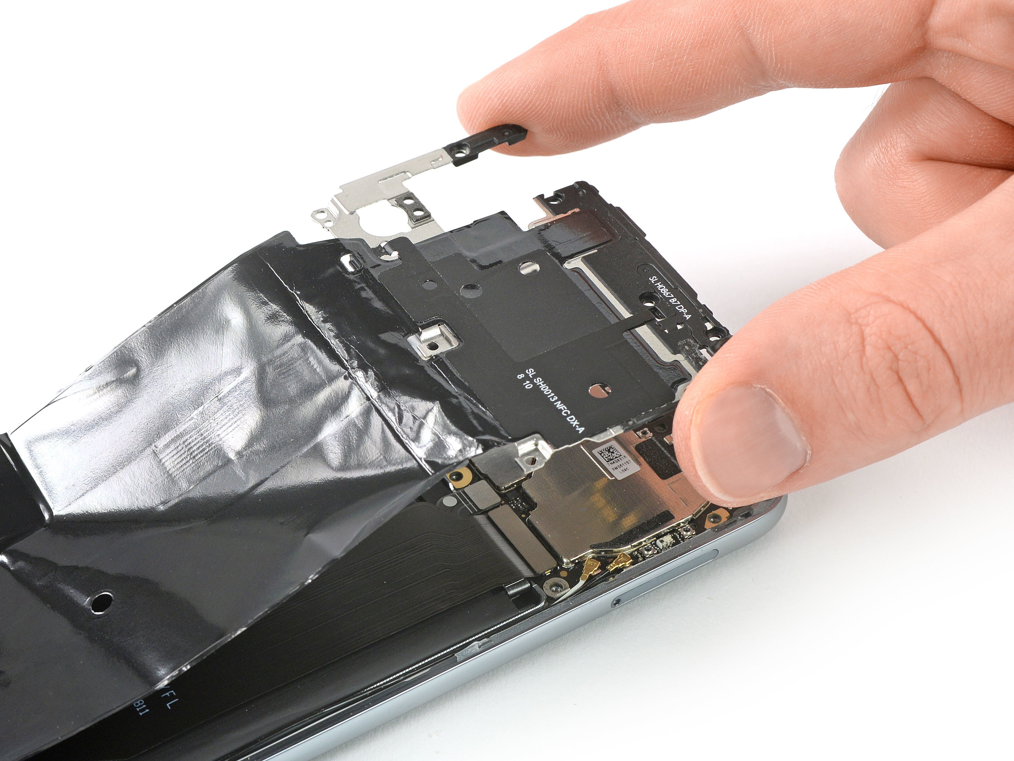 Huawei P20 Motherboard Cover with NFC Replacement - iFixit Repair Guide