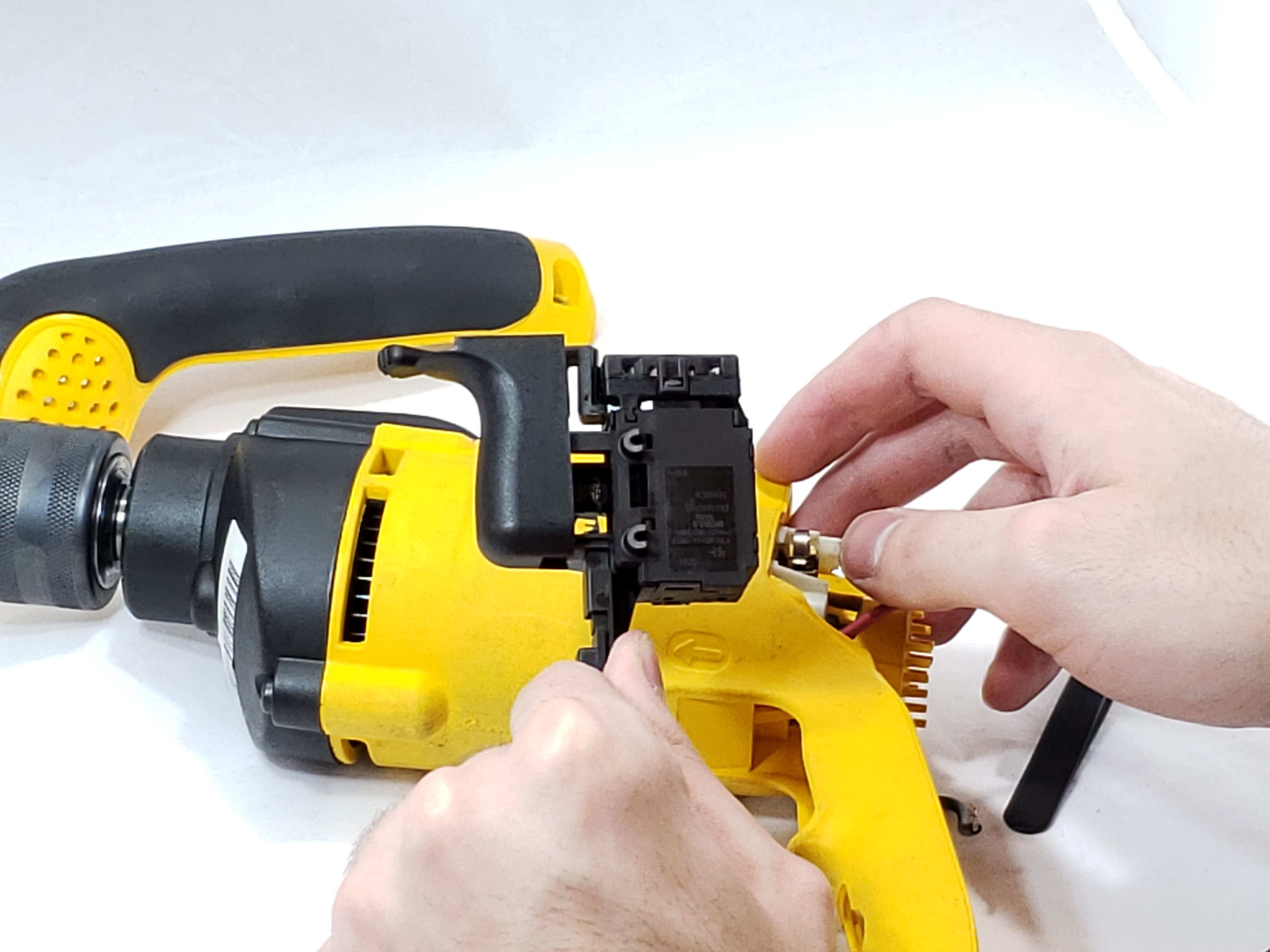 DeWALT Hammer Drill DW511 Trigger Replacement - iFixit Repair Guide