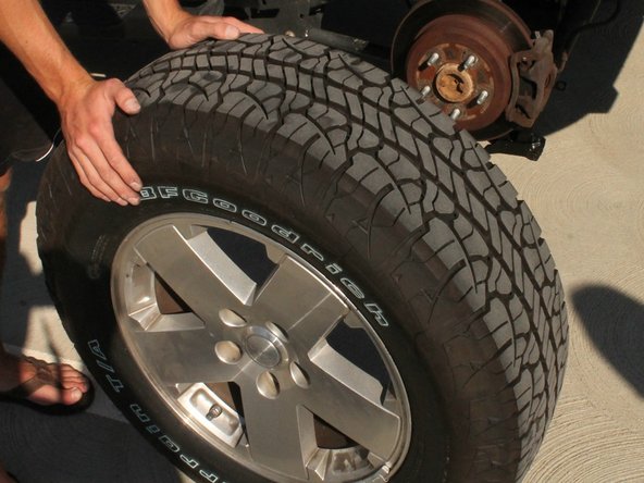 Changing a Tire on the 2007-2012 Jeep Wrangler (2007, 2008, 2009, 2010 ...
