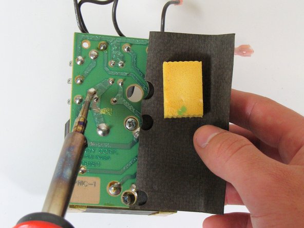 TRS-80 Color Computer Fuse Replacement - iFixit