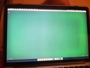 Green tint on black / dark screen? - MacBook Pro 15" Retina Display Mid ...