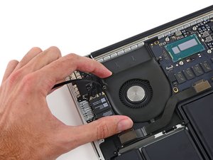 MacBook Pro 13" Retina Display Early 2015 Logic Board Replacement - iFixit