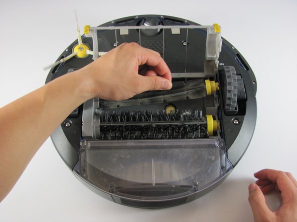 How to remove and clean iRobot Roomba 655 Pet Series brushes - iFixit Repair Guide