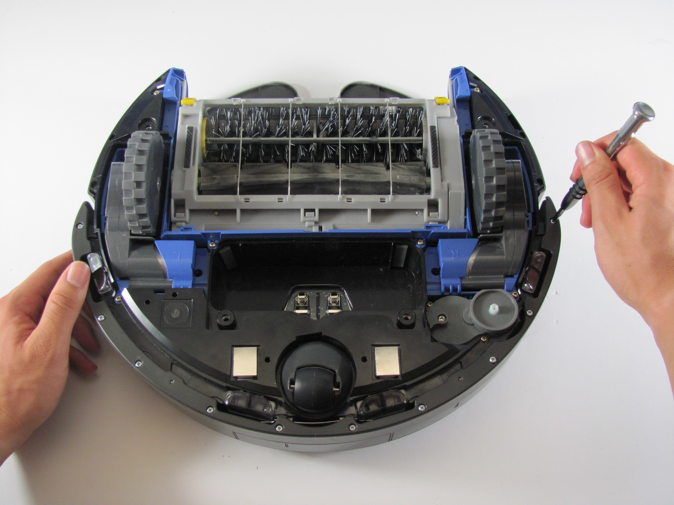iRobot Roomba 655 Pet Series Front Bumper Replacement - iFixit Repair Guide