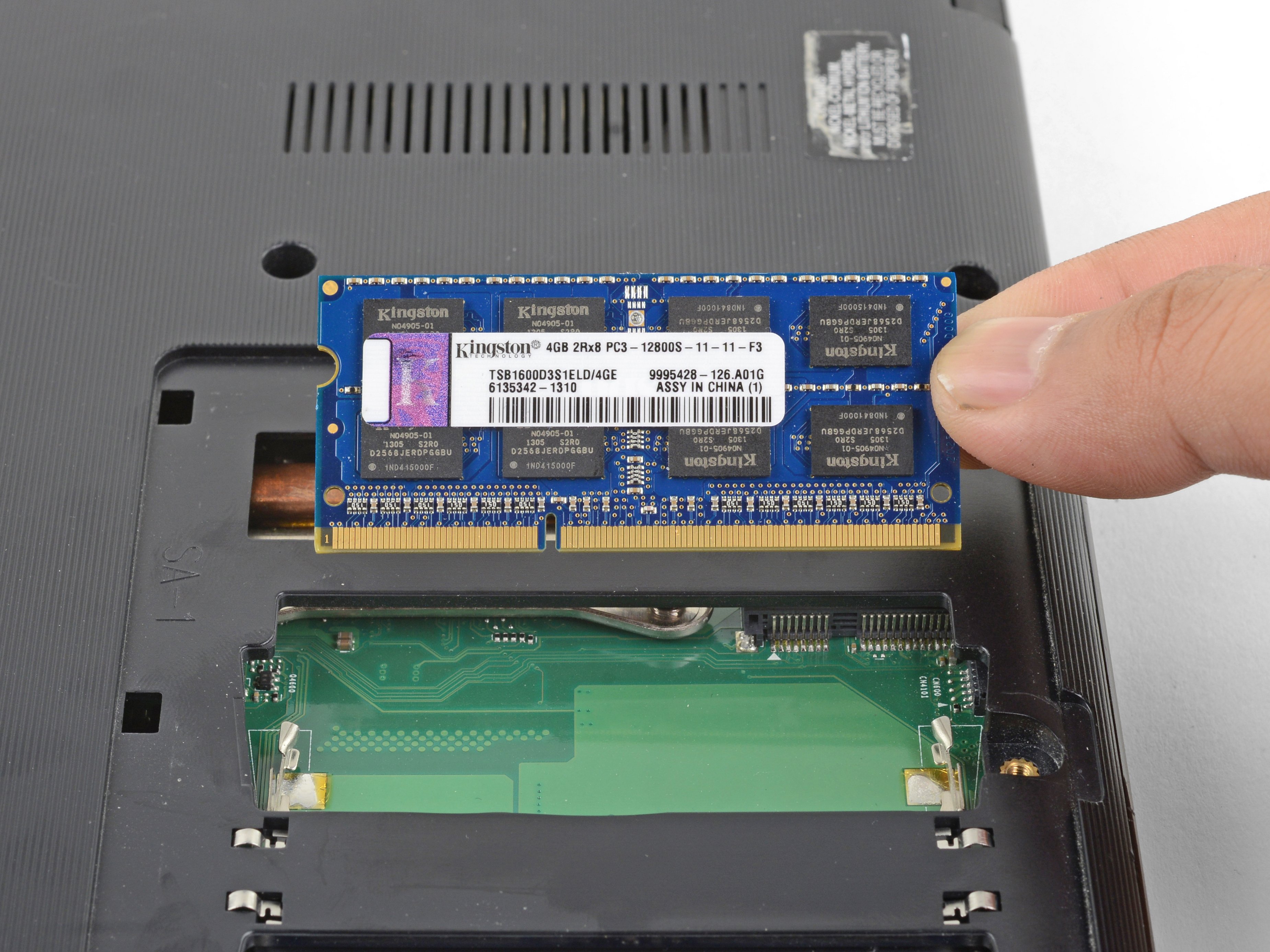 Toshiba Satellite L55-A RAM Module Replacement - iFixit Repair Guide