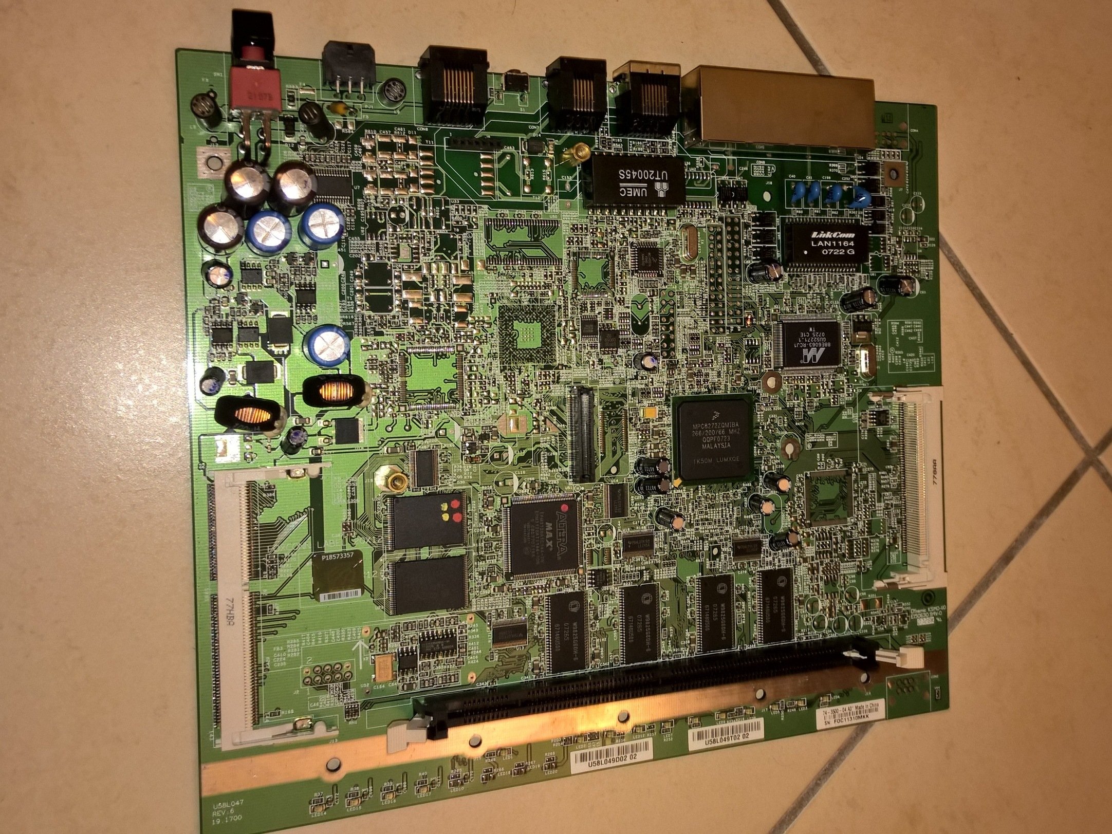 Cisco 878 Integrated Services Router Motherboard Disassembly - iFixit ...