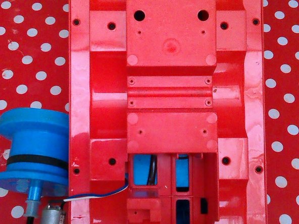 Disassembling the Thomas Ride On Train - iFixit Repair Guide