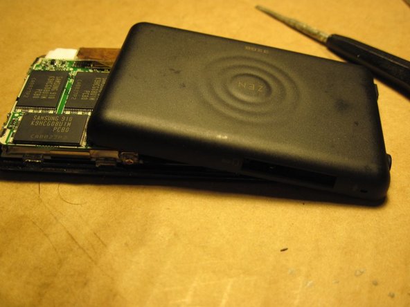 Disassembling Creative ZEN Screen and Battery - iFixit Repair Guide
