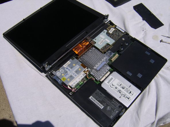 Disassembling the Compaq Armada 7800 - iFixit Repair Guide