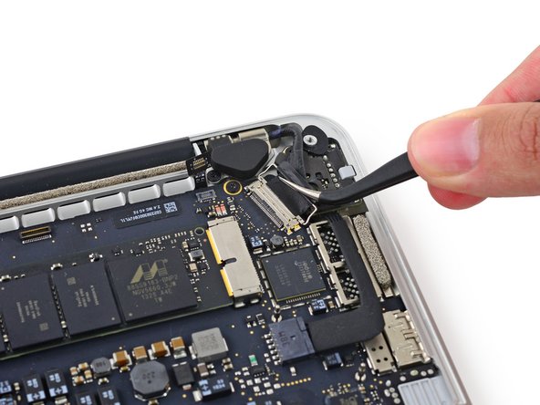 MacBook Pro 13" Retina Display Early 2015 Logic Board Replacement - iFixit