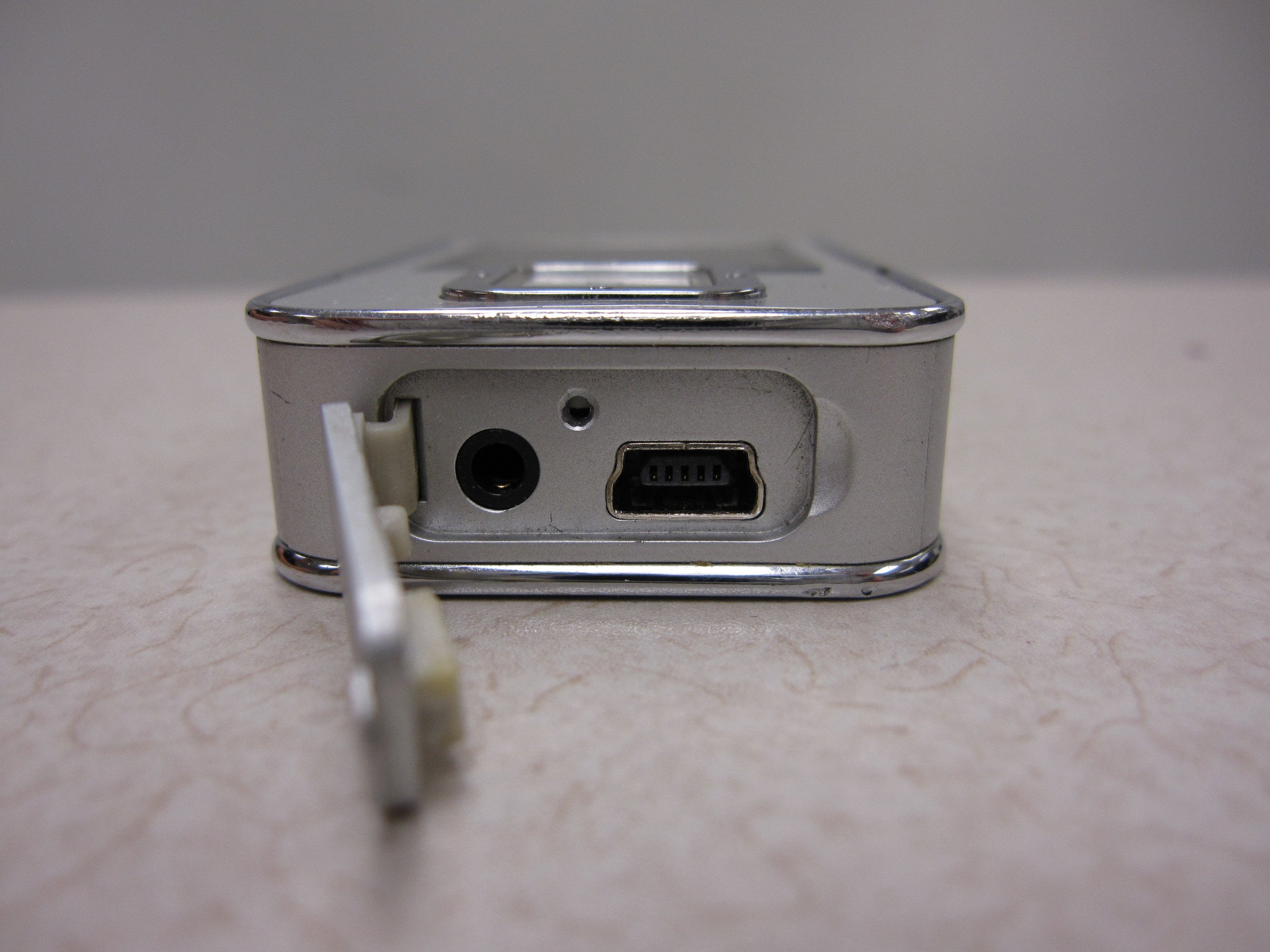 Disassembling Samsung TFT Color YP-T7J USB Connector Dock - iFixit ...