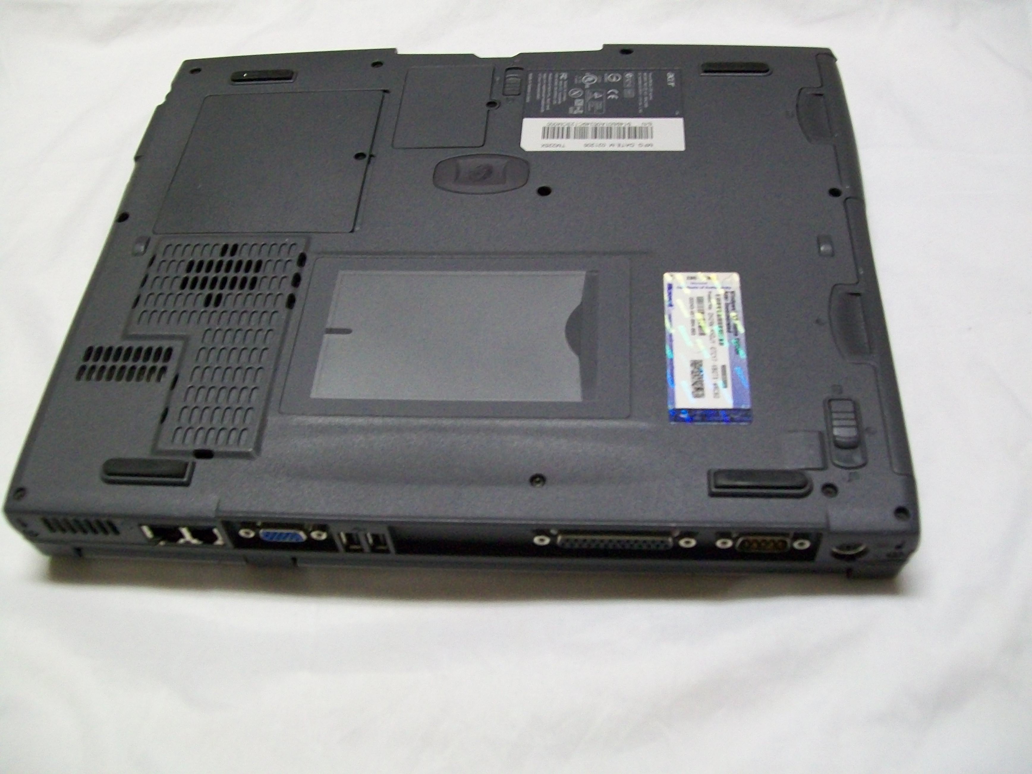 Acer Travelmate 220 Disc Drive Replacement - iFixit Repair Guide