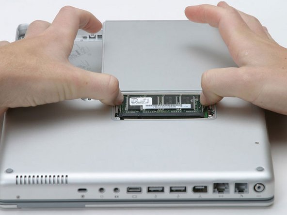 PowerBook G4 Aluminum 12" 867 MHz RAM Replacement - iFixit Repair Guide