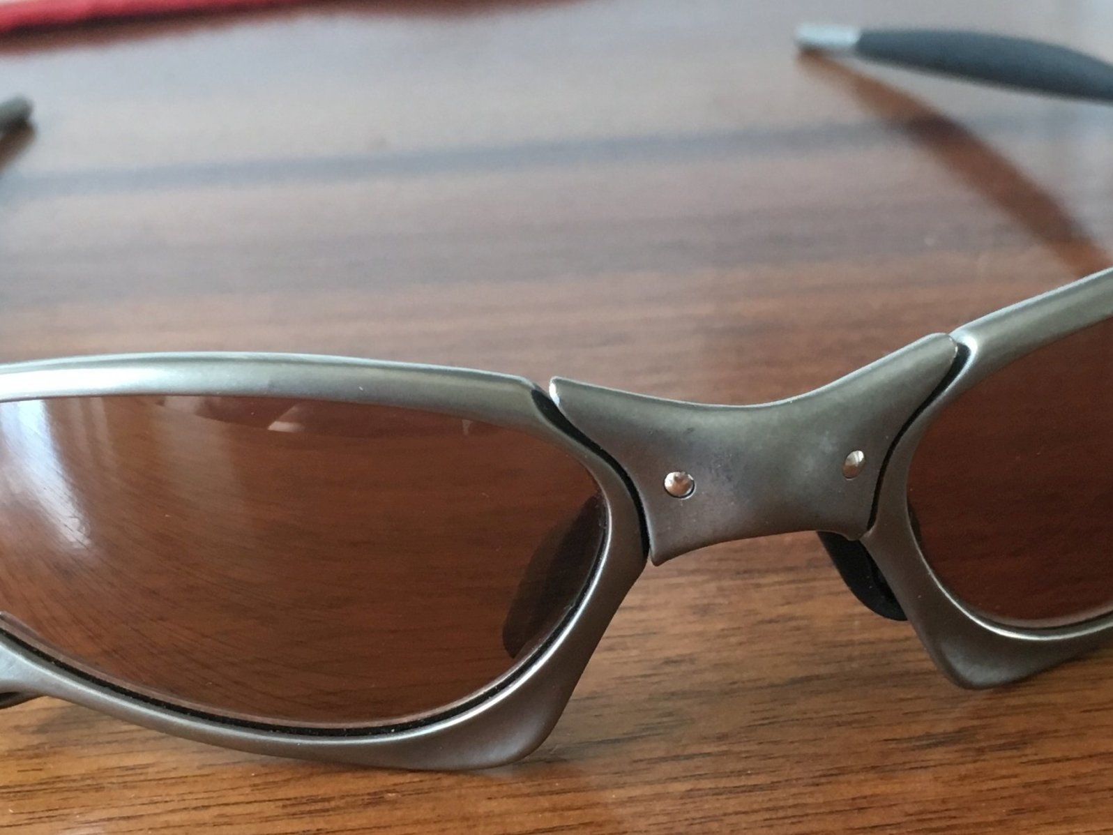 Oakley Penny (X-Metal) Tune-up - iFixit