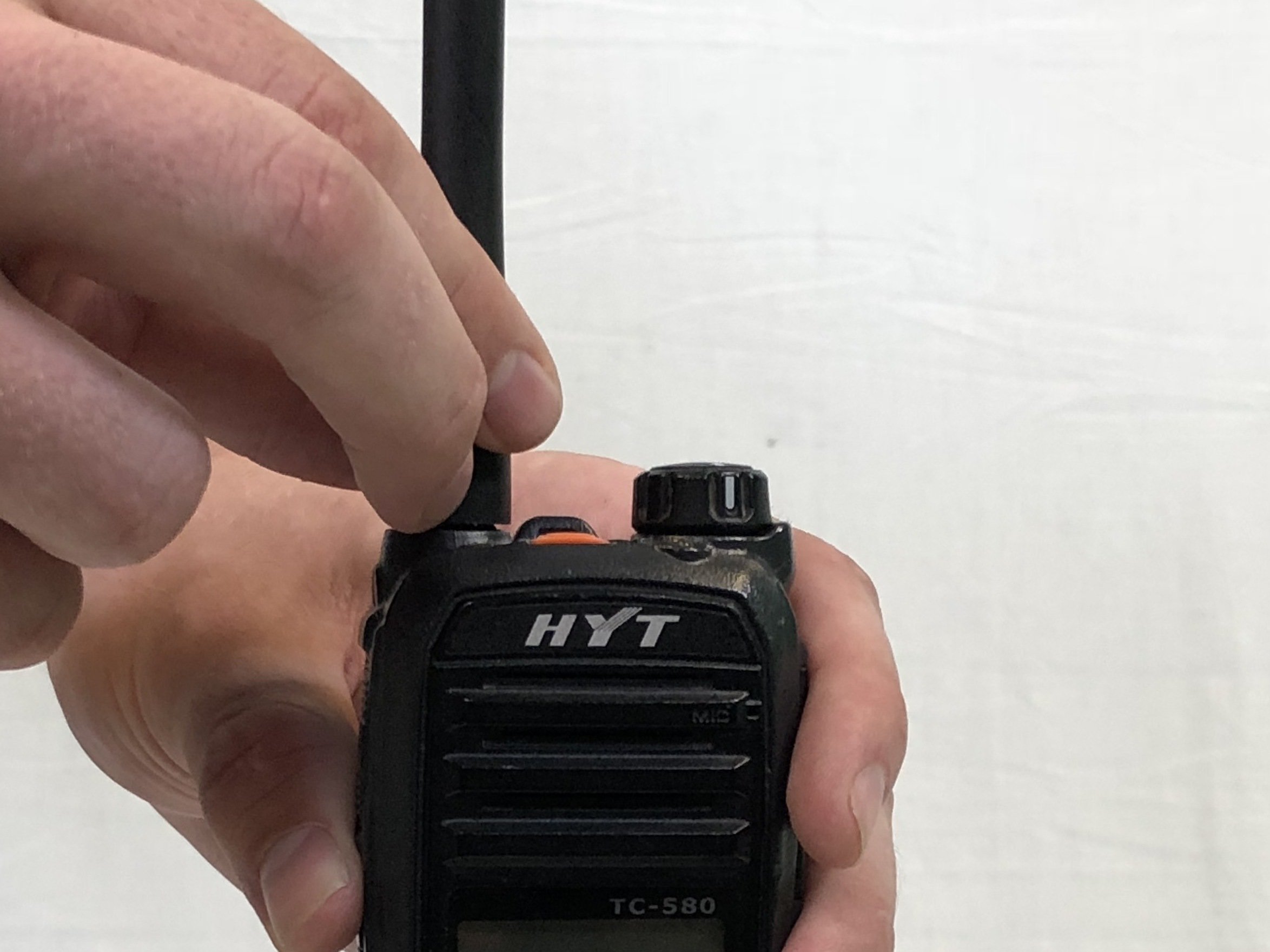 Hytera TC-580 Antenna Replacement - iFixit Repair Guide