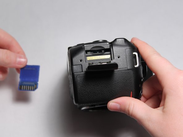 Nikon D5200 SD Card Replacement - iFixit
