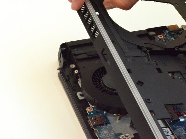 Alienware 17 R4 Battery Replacement - iFixit