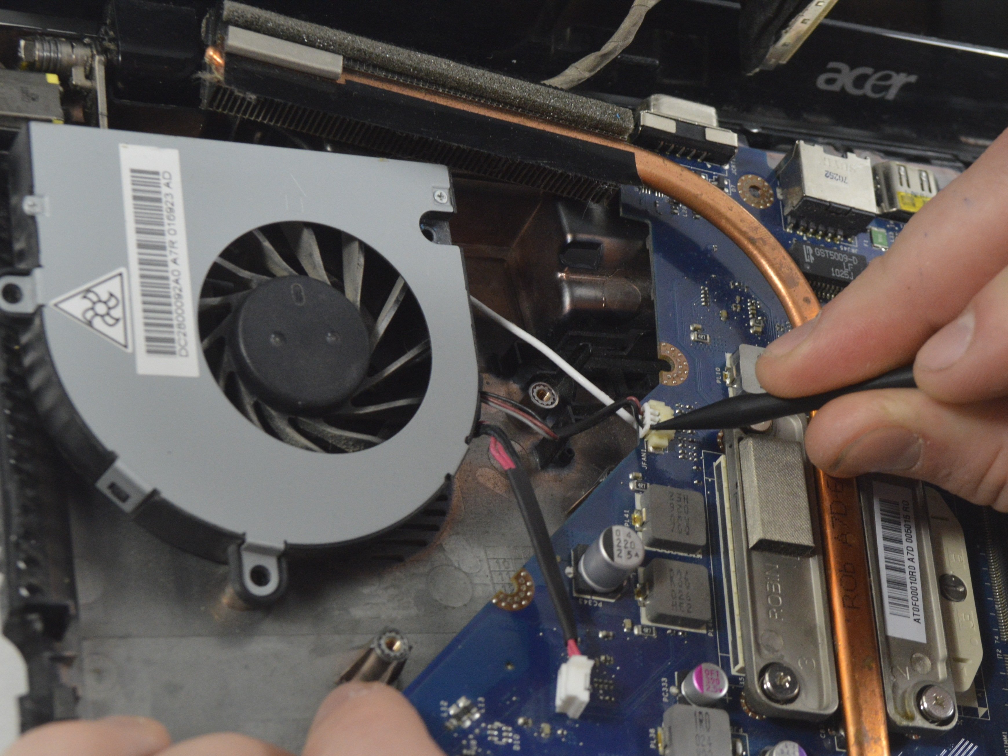 Acer Aspire 5742 Cooling Fan Replacement - iFixit Repair Guide