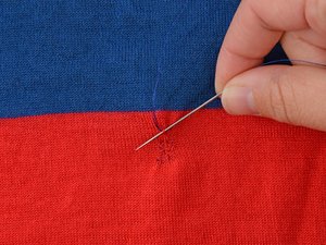 How to Darn a Hole in a Knitted Garment - iFixit