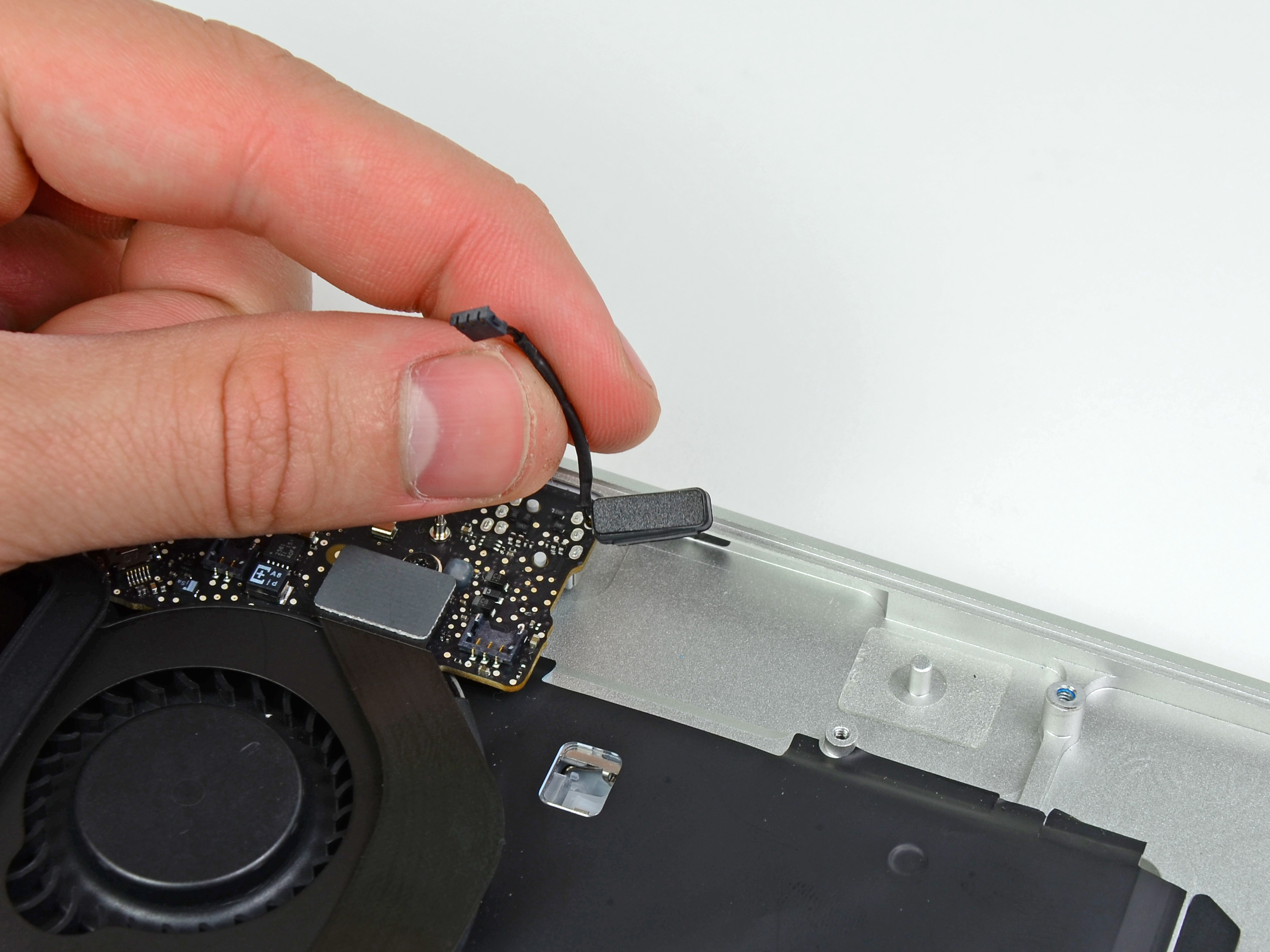 MacBook Air 13" Mid 2012 Microphone Replacement - iFixit Repair Guide