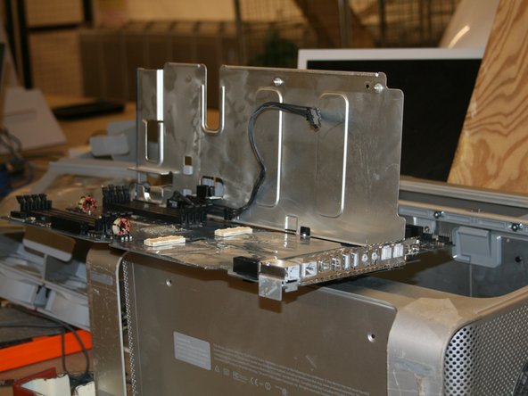 Disassembling Power Mac G5 Motherboard - iFixit Repair Guide