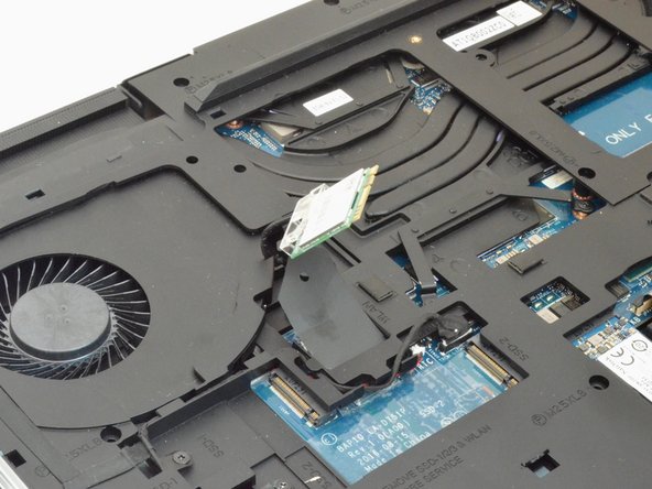 Alienware 17 R4 Battery Replacement - iFixit
