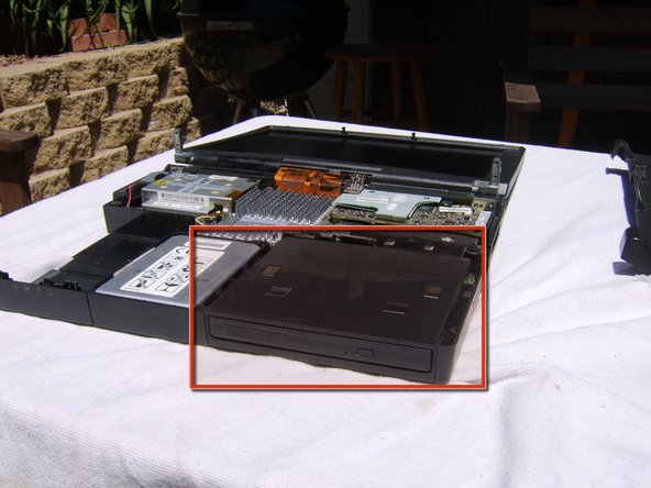 Disassembling the Compaq Armada 7800 - iFixit Repair Guide