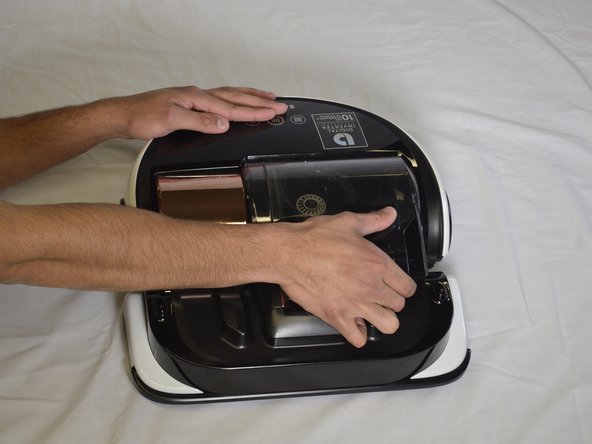 Samsung Powerbot R9250 Dustbin Replacement - iFixit Repair Guide