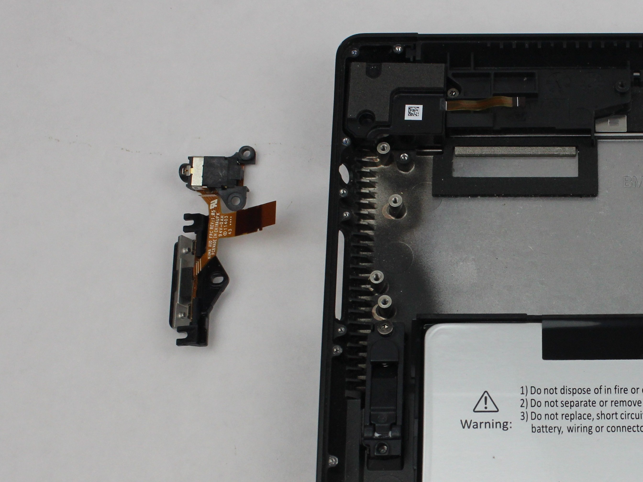 Microsoft Surface Pro 2 Audio Ports Replacement - iFixit Repair Guide