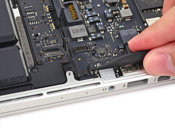 MacBook Pro 13" Retina Display Early 2015 Logic Board Replacement - iFixit